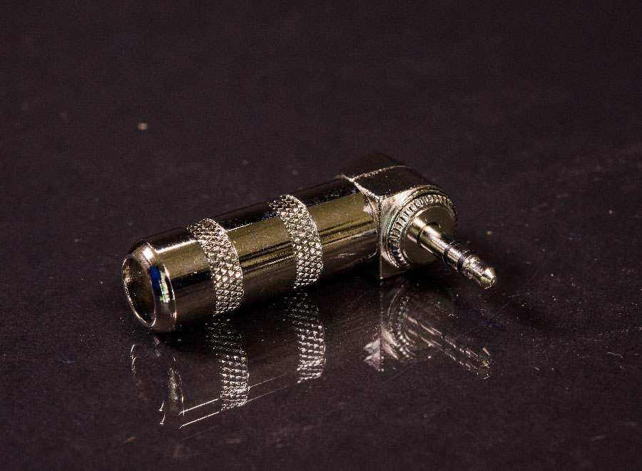 3.5mm Right Angle Stereo Plug - AMX Audio